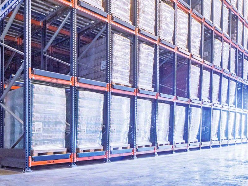 Pallet Rack That You Can Run Stuff Through The Middle